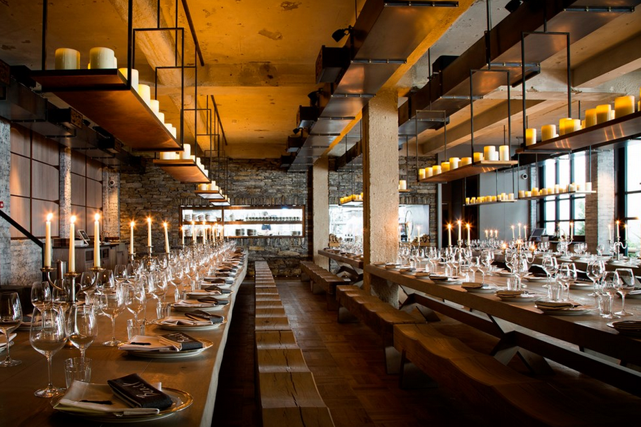LSN : Daily Signals : Fit for a Beast: Restaurant embraces Baroque style