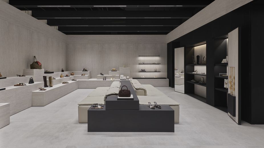 LSN : News : Zara unveils new high tech concept store in Manchester