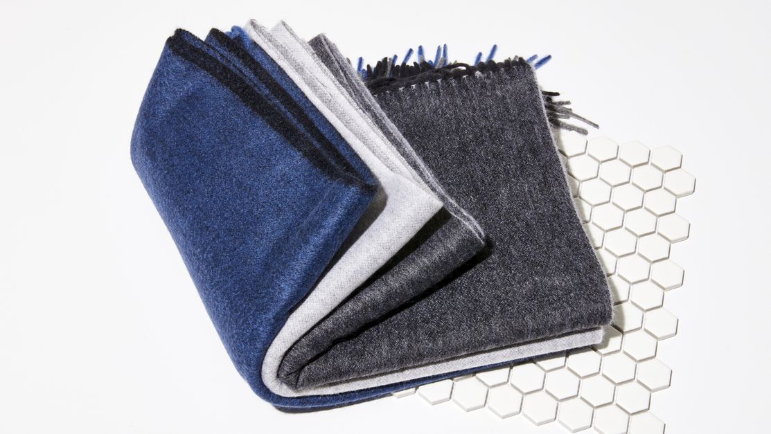 LSN : Daily Signals : A new marketplace for unbranded luxury goods